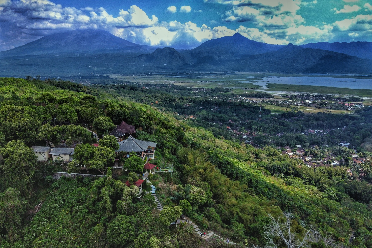 Pariwisata Provinsi Jawa Tengah | Destinasi Wisata | TLOGORESORT & GOA ...